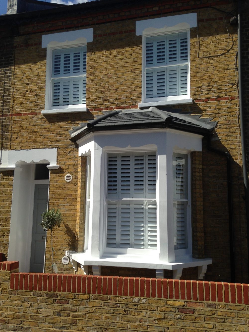 Expert Pebble Dash Removal and Removing Render in London